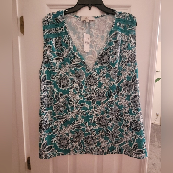LOFT | Tops | Nwt Floral Loft Blouse | Poshmark